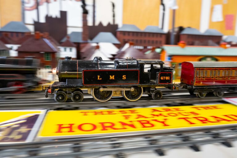 Kirriemuir exhibition pulls model railway fans to wee red town