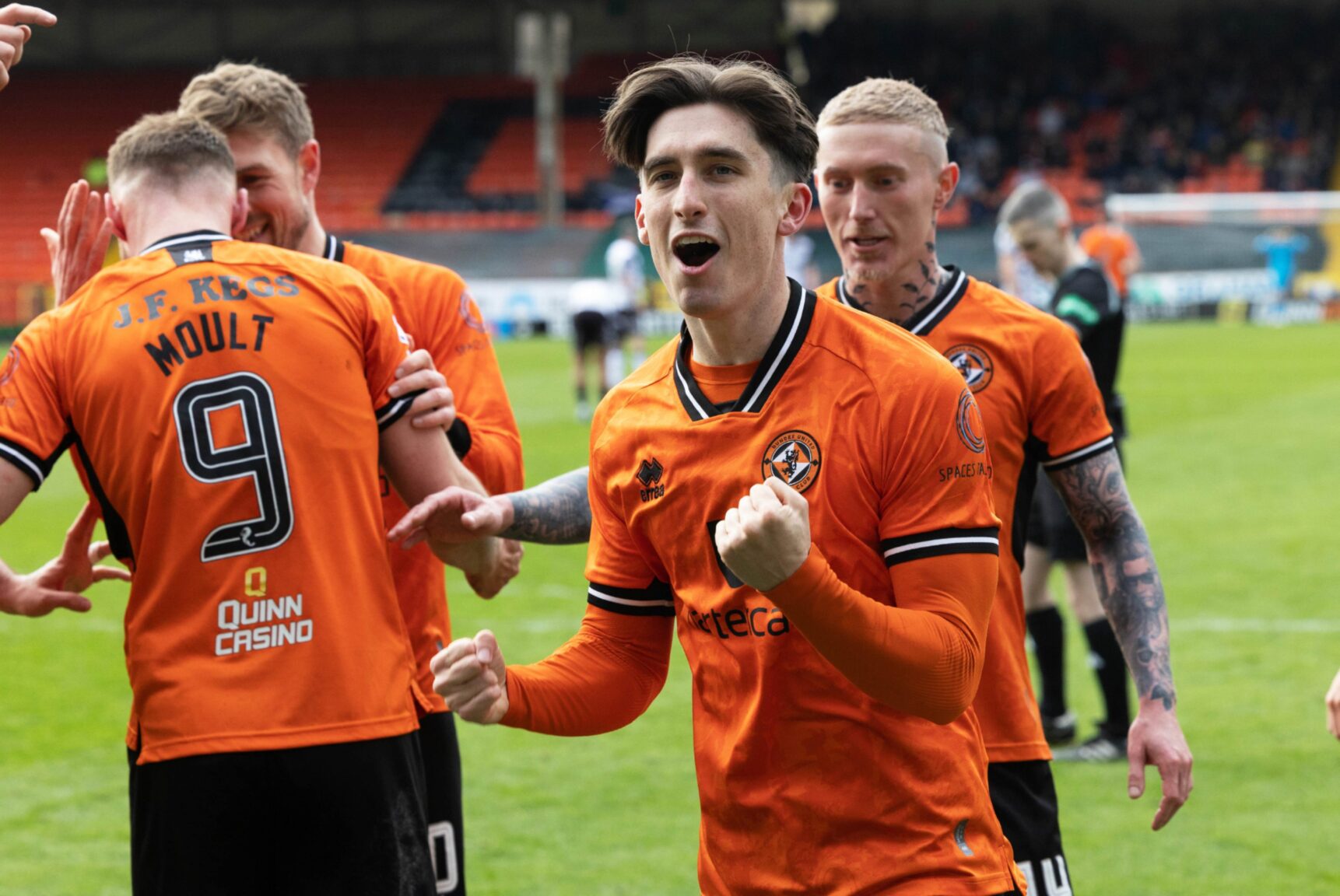 Chris Mochrie: Dundee United hero brought Dee fan mum to tears