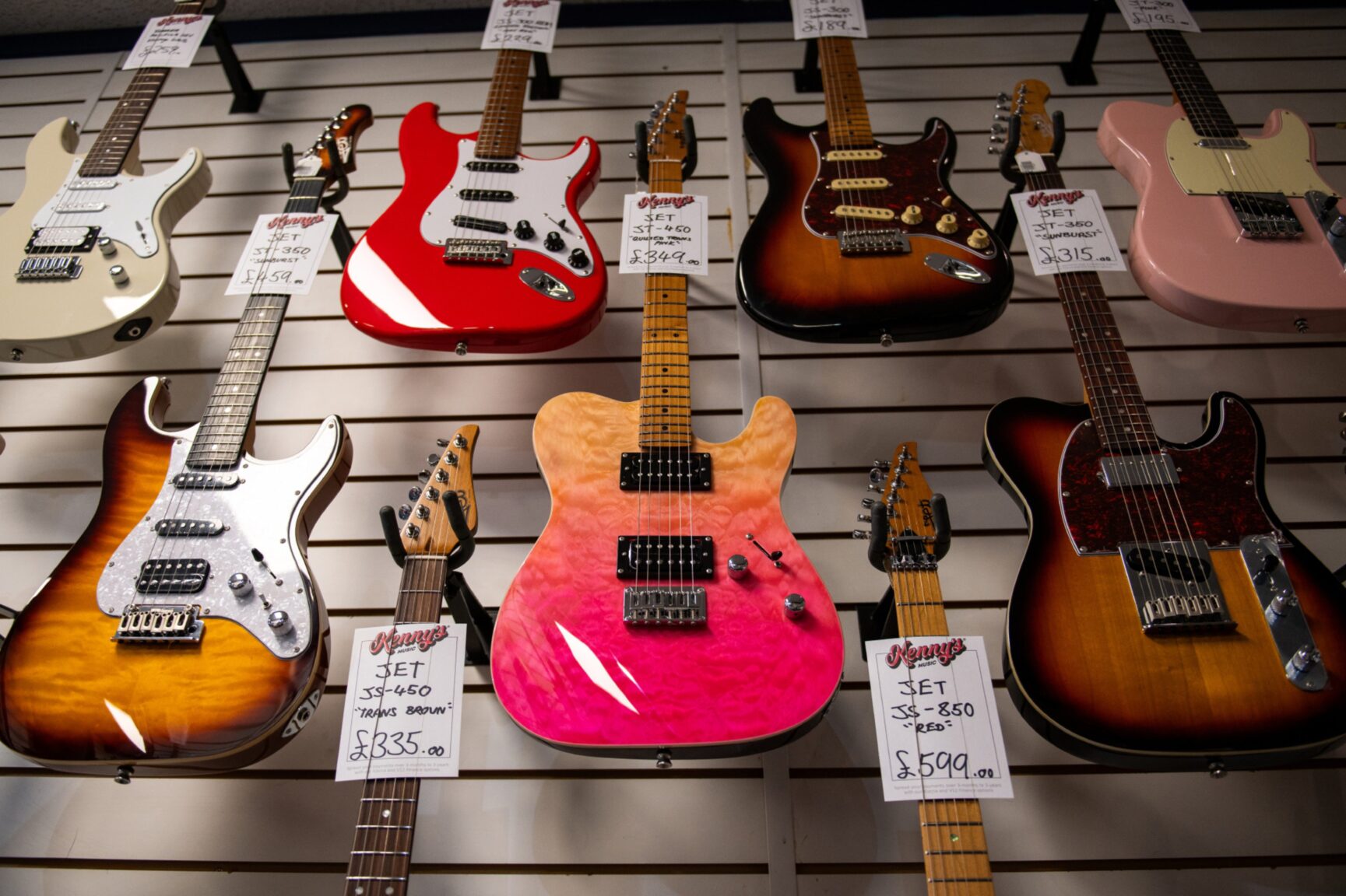 Kenny's Music Dundee still bringing music to the city after 16 years