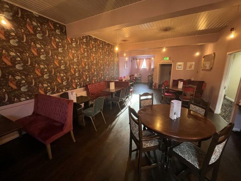 Path Tavern pub in Kirkcaldy for sale for nearly £600k