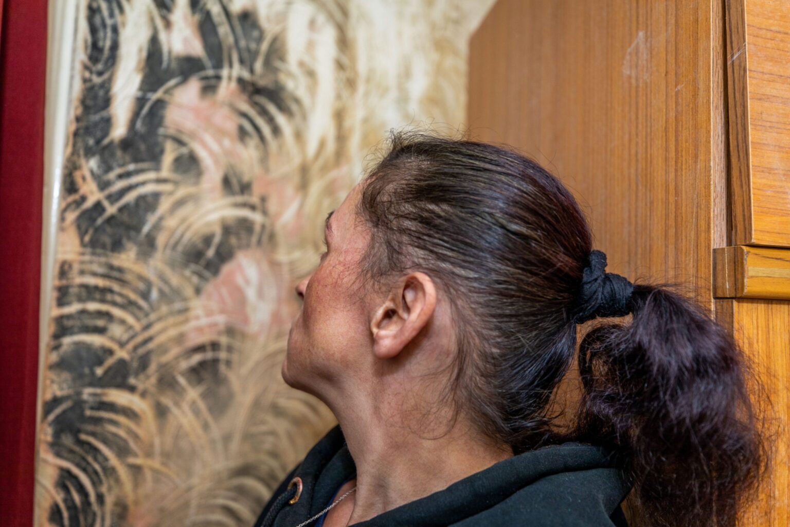 Methil mum says flat 'unfit for a dog' due to dampness and mould