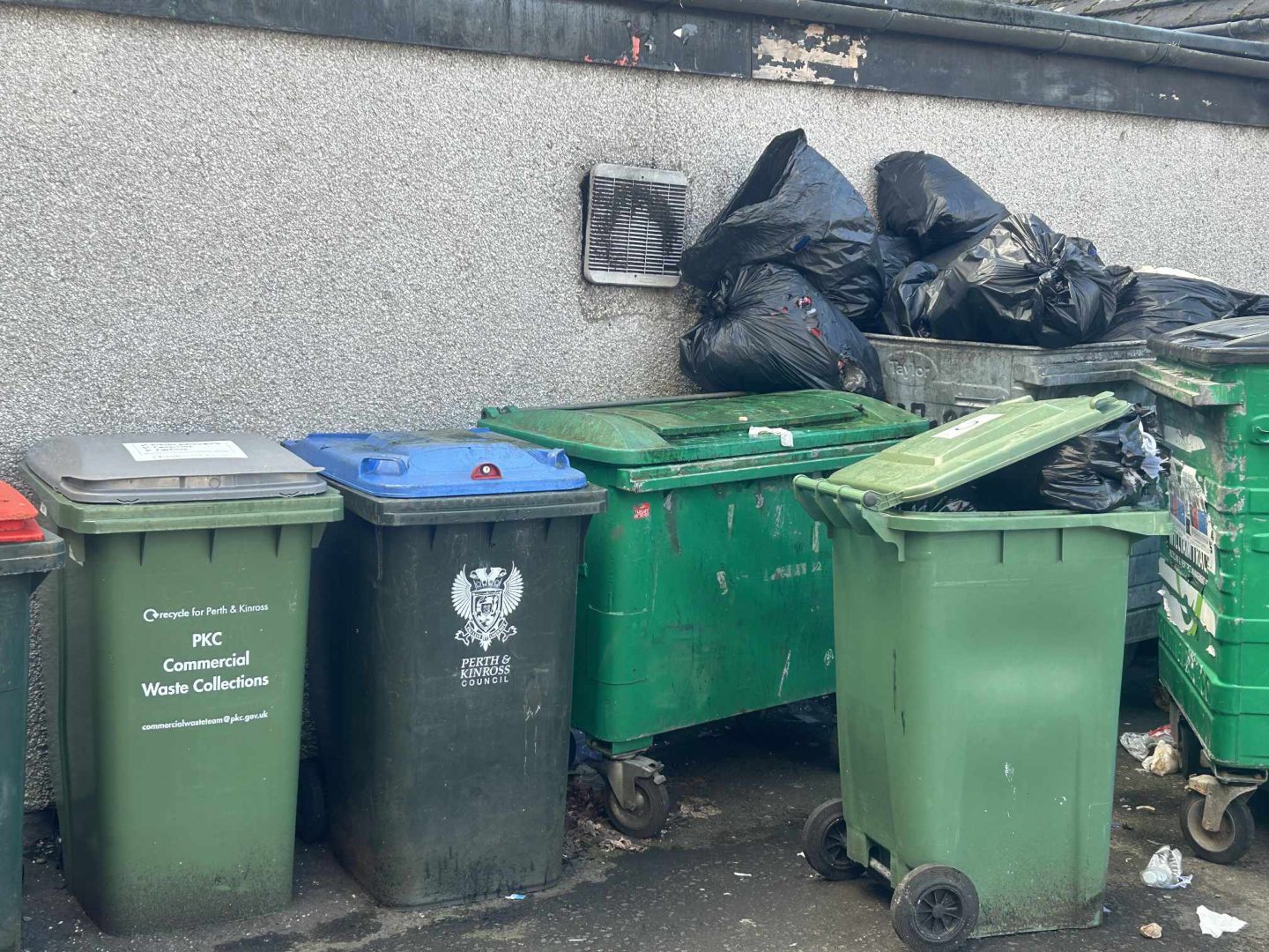 Waste may not be collected during Perth and Kinross bin strikes