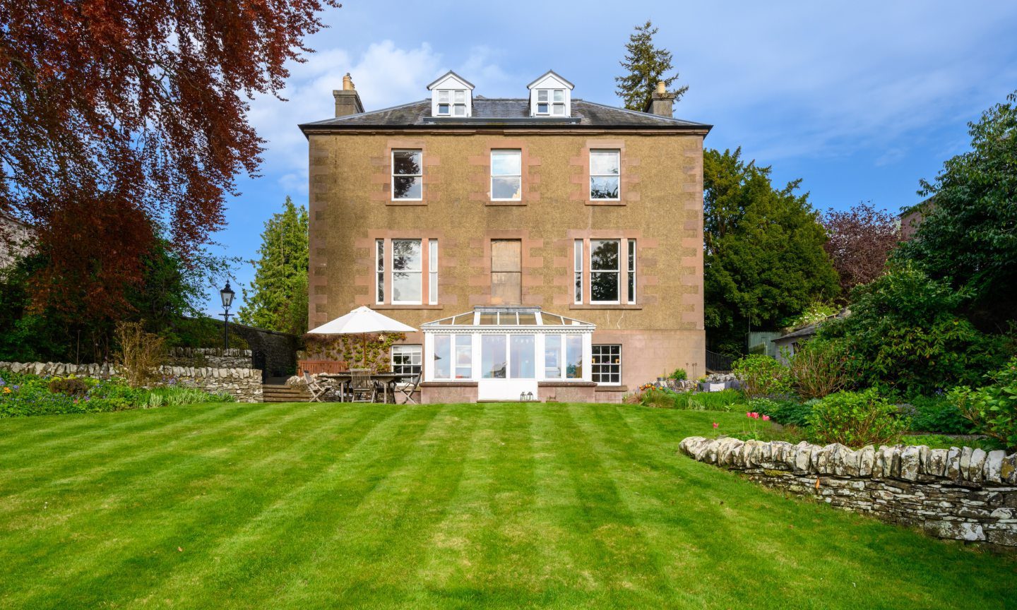 One of Perth's finest riverside homes on sale for £975k