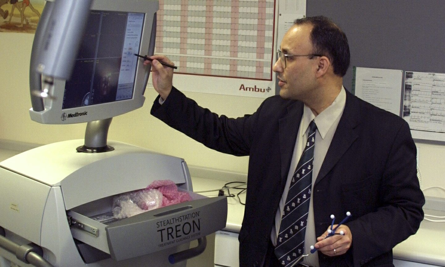 Eljamel inquiry begins manhunt for ex-NHS Tayside doctor