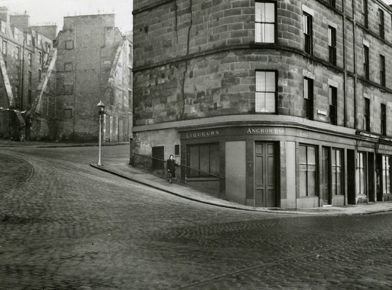 Old Dundee pubs: Do you remember these bygone boozers?
