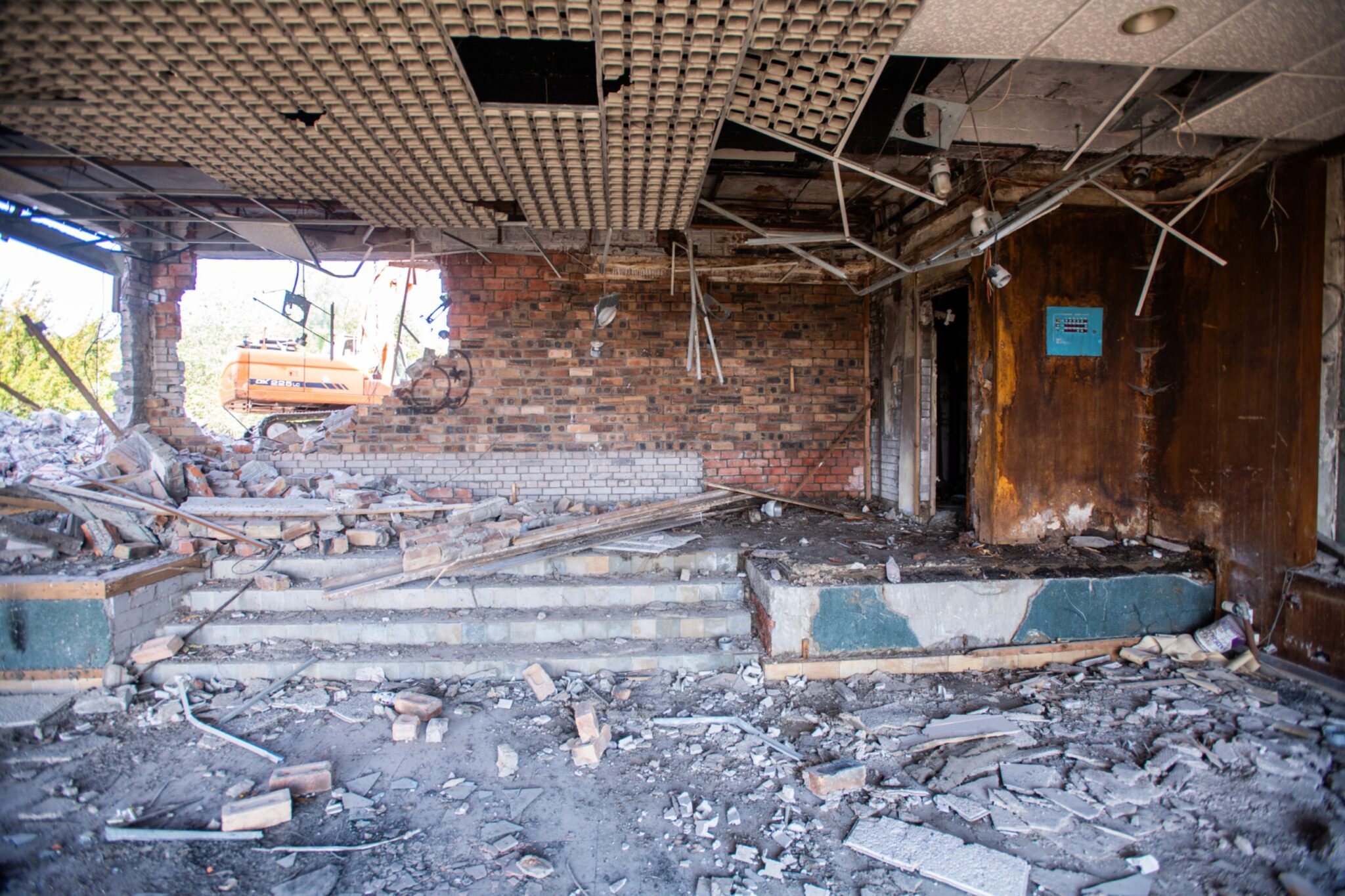 Demolition of Dundee NCR building starts as part of stadium work