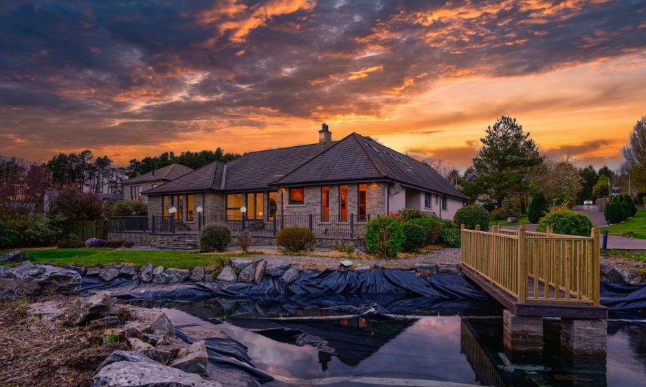 Luxury £650k Piperdam home has indoor swimming pool.