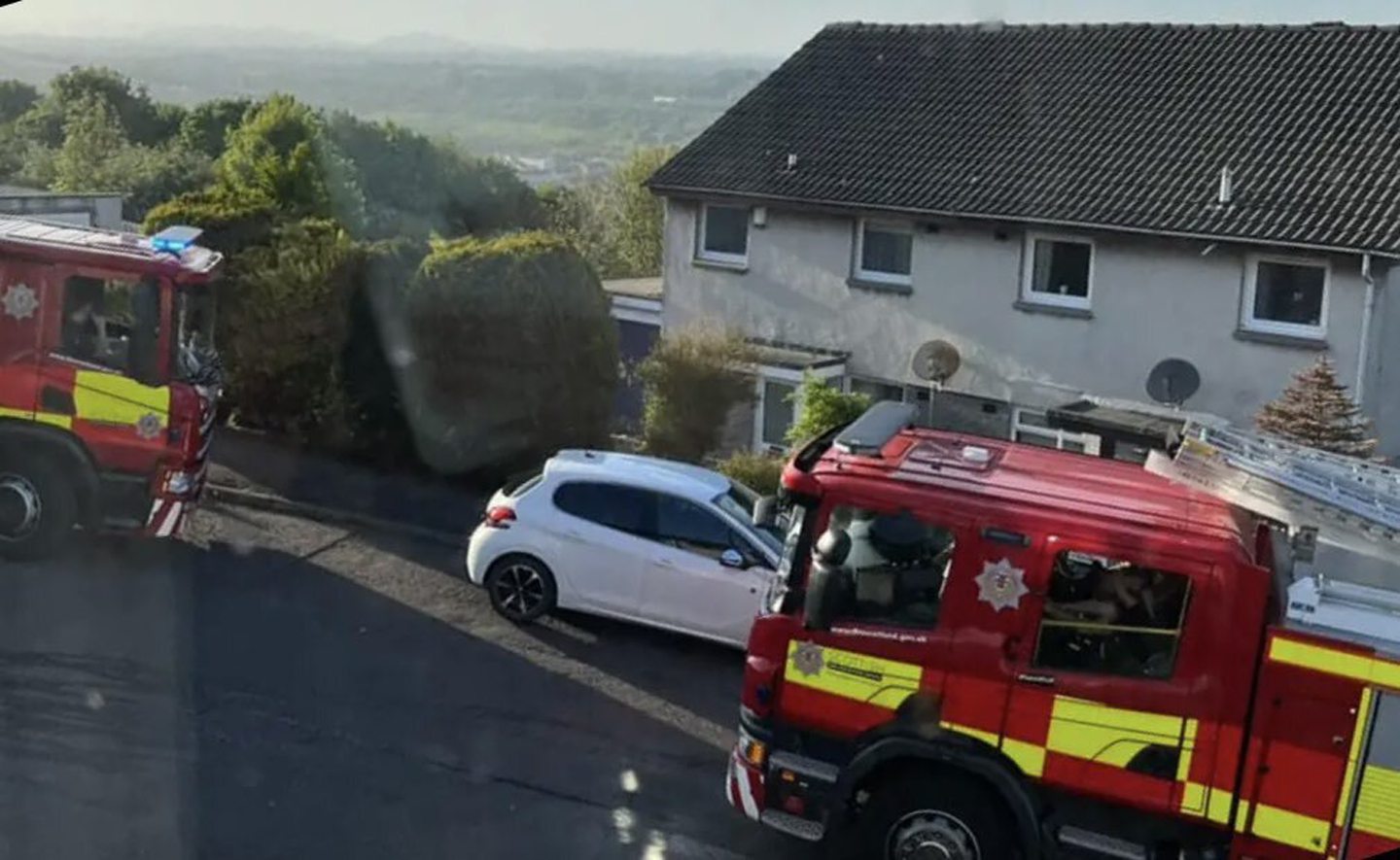 Fire at disused quarry near M90 at Inverkeithing