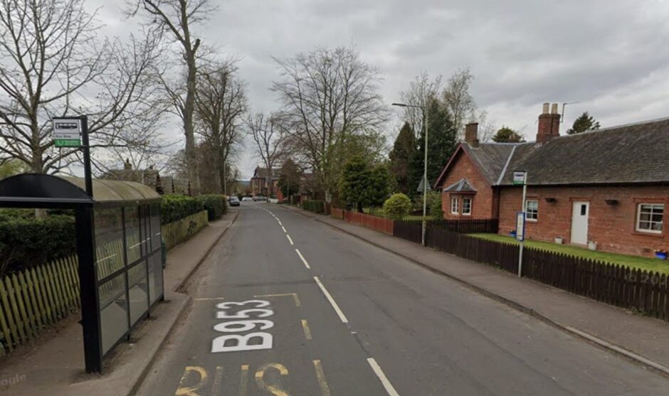 Stagecoach could lose school bus contract after Inchture no-show