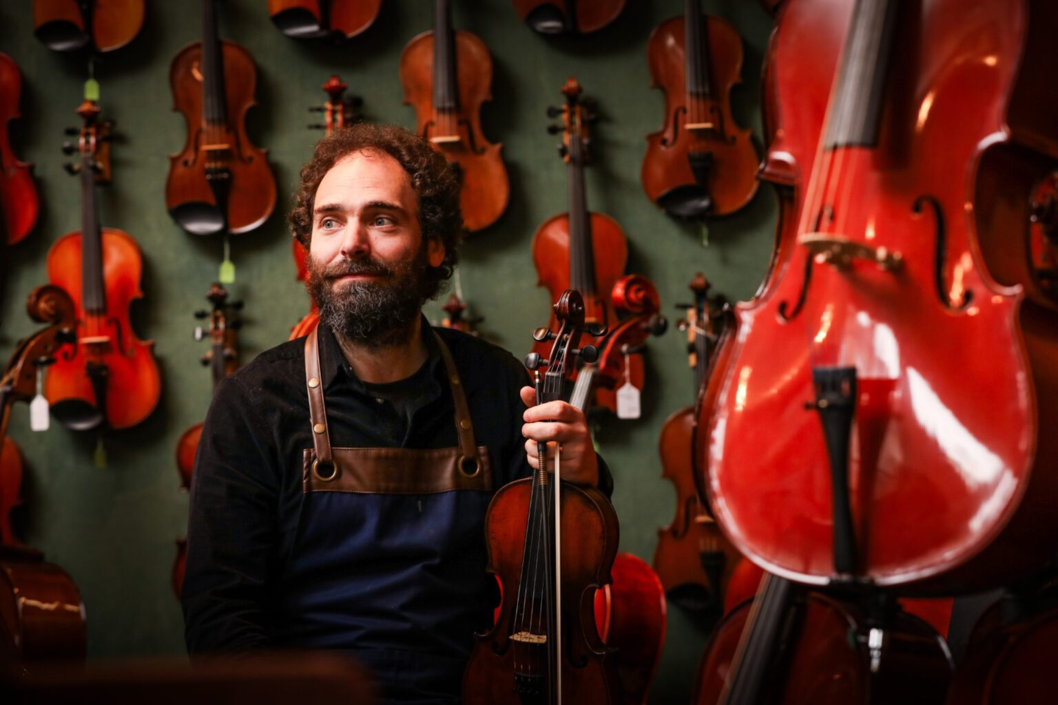 Vintage Strings partner Robbie Ward talks us through his business