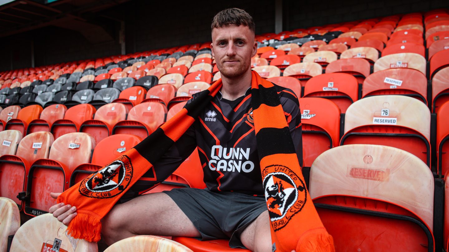 Jack Walton joins Dundee United on loan from Luton Town