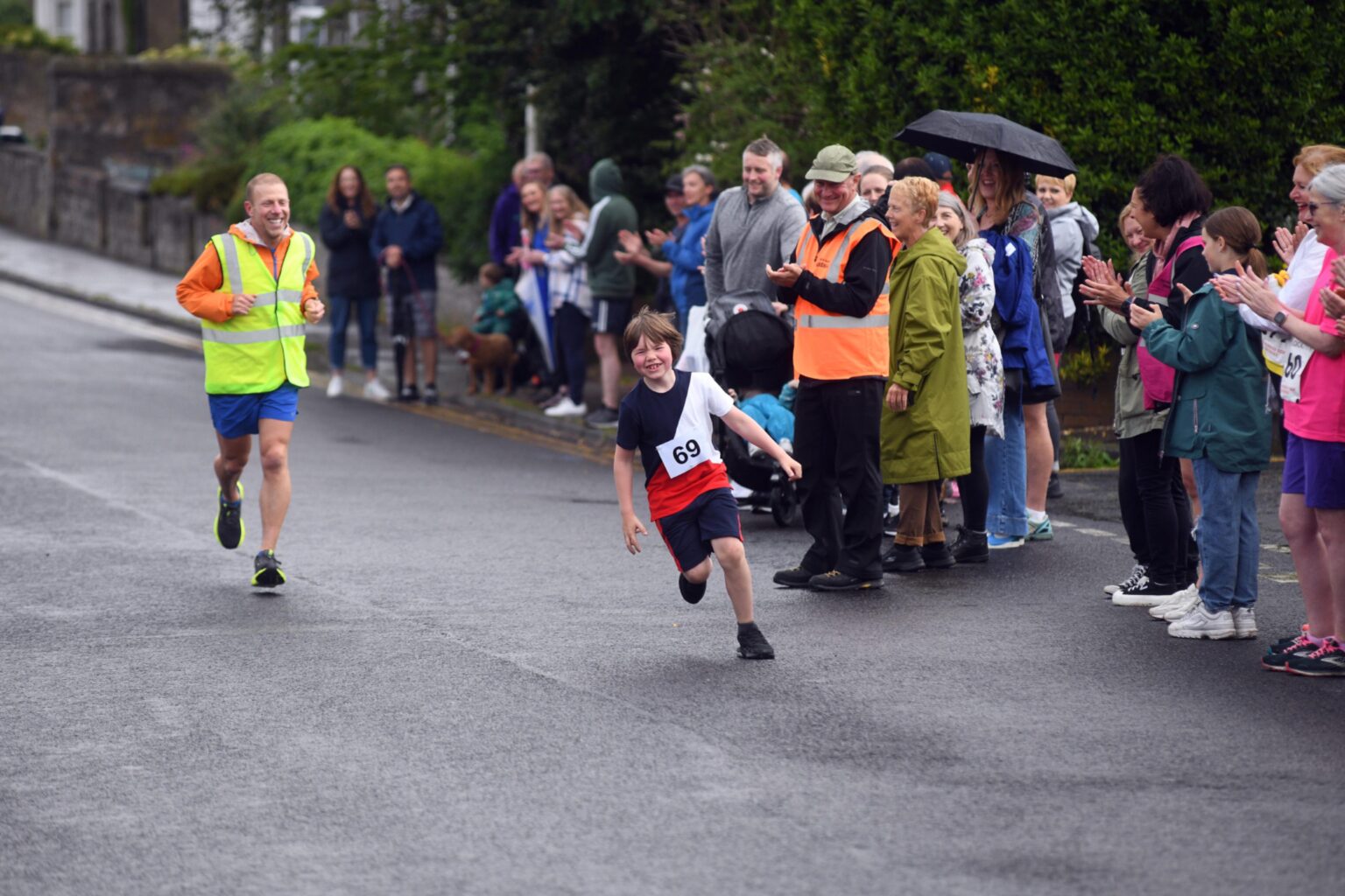 Best Black Rock 5 pictures as 1,100 take part in Kinghorn spectacle