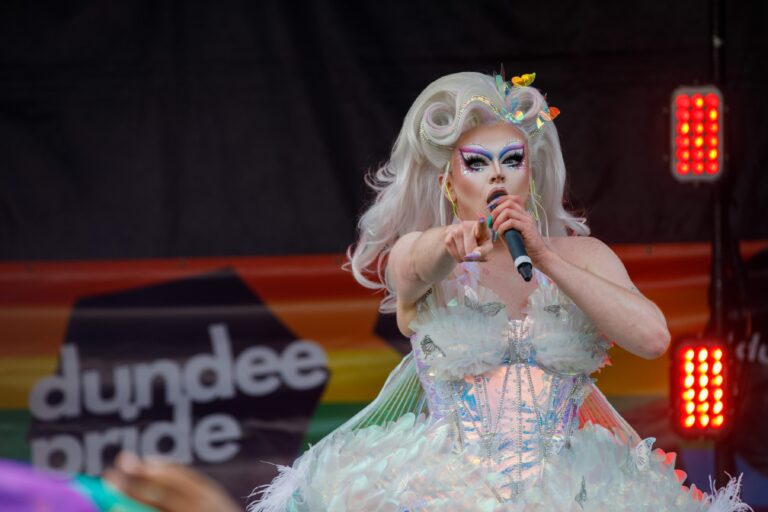 My Dundee Pride: I wish I'd had this growing up as a 90s Army kid