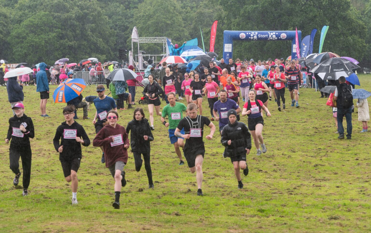 Dundee Race for Life 2024 pictures as 1,500 take part