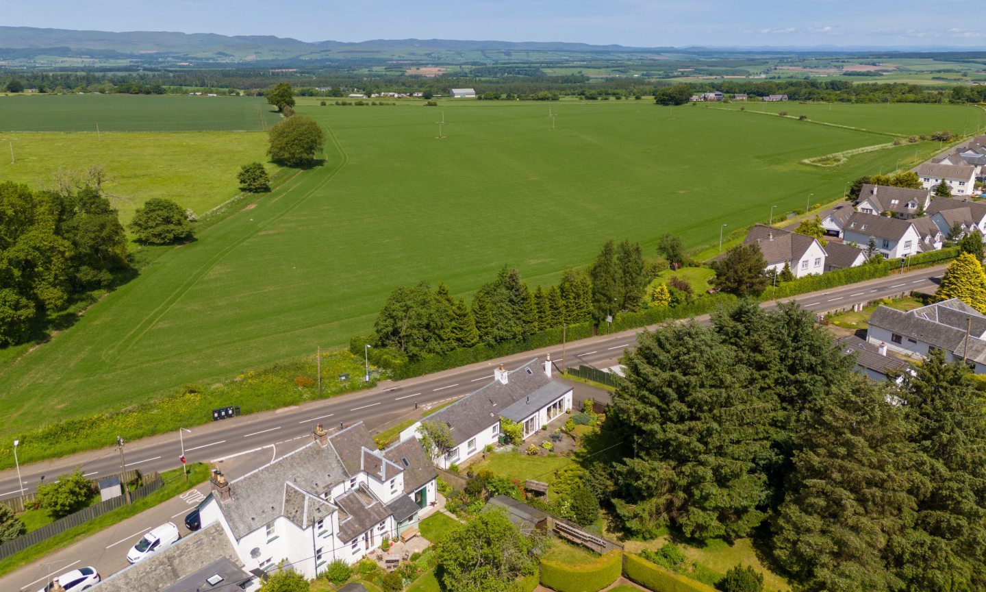 Former but 'n' ben in Perthshire now a beautiful 2 bed cottage