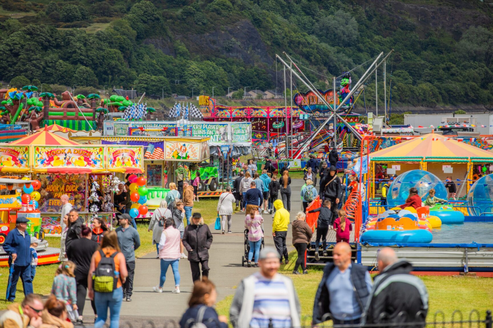 Burntisland Fairground pictures as thrill-seekers enjoy the fun
