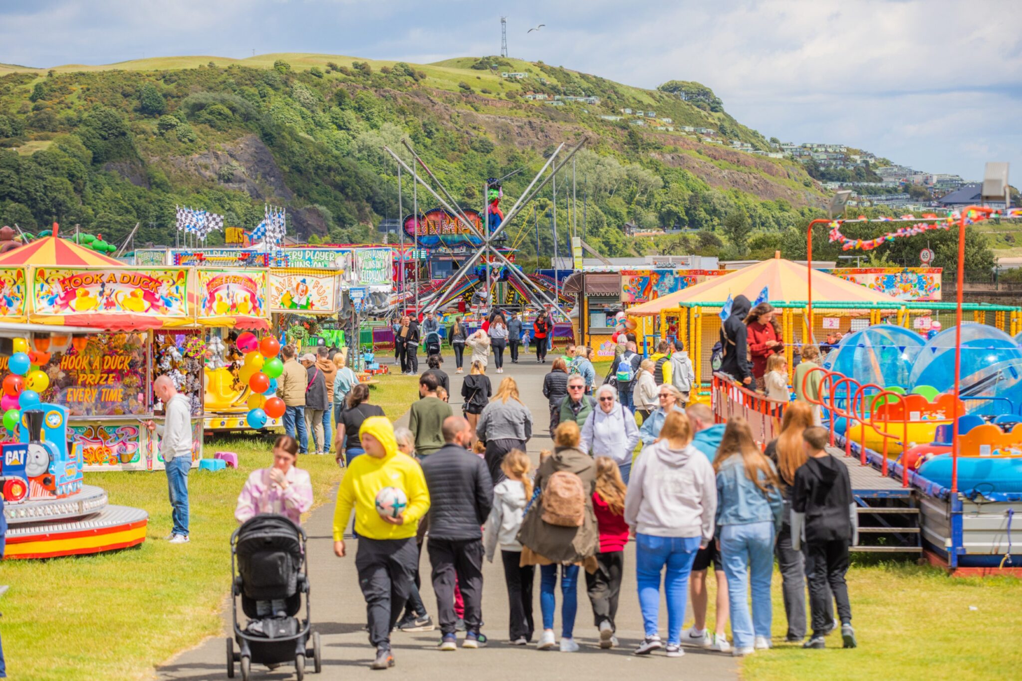Burntisland Fairground pictures as thrill-seekers enjoy the fun