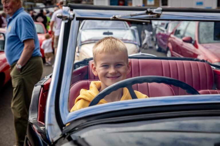 Best pictures as Strathmore Classic Car tour takes to the road