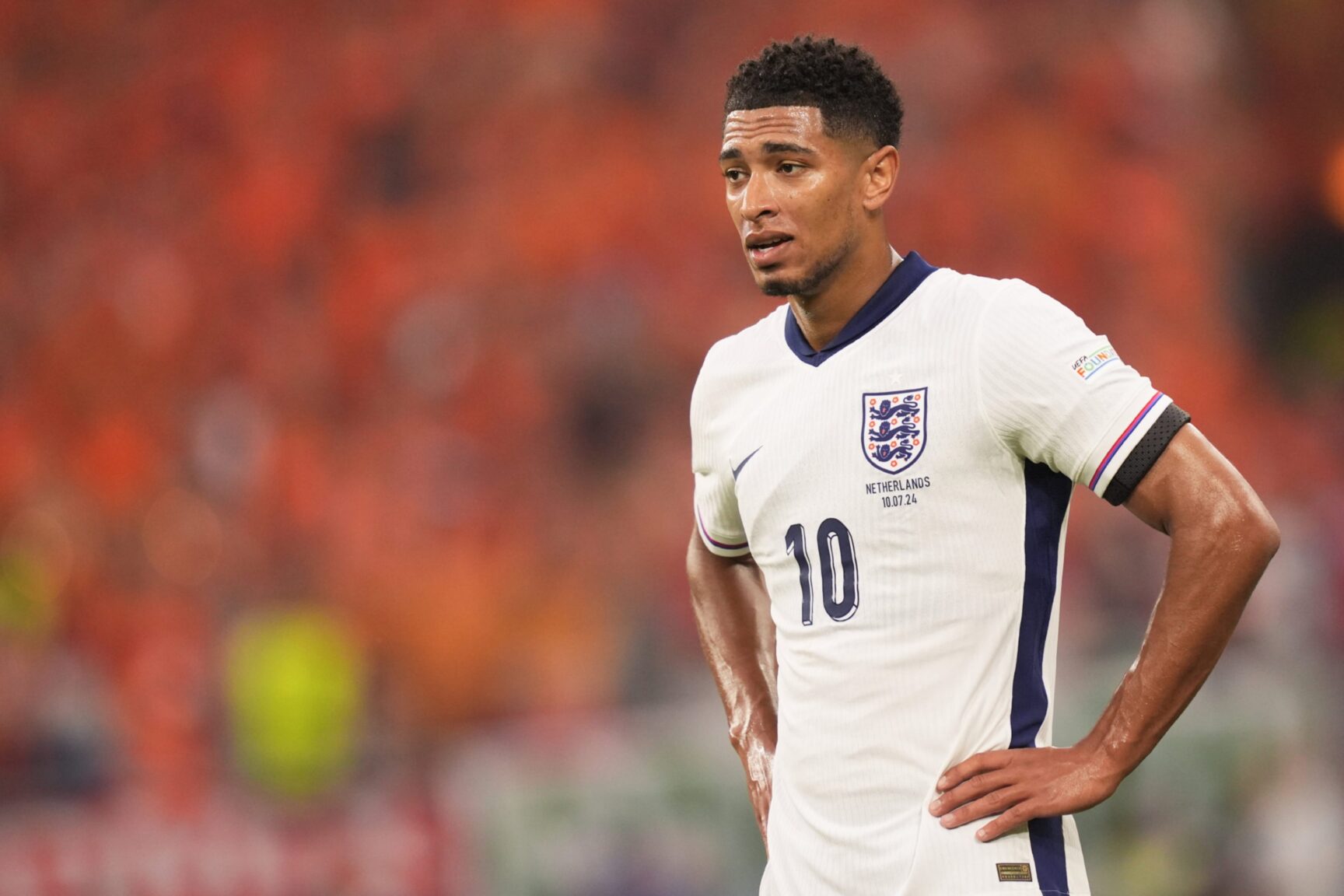 Perth pilot spells out 'Jude' using plane in skies above Tayside