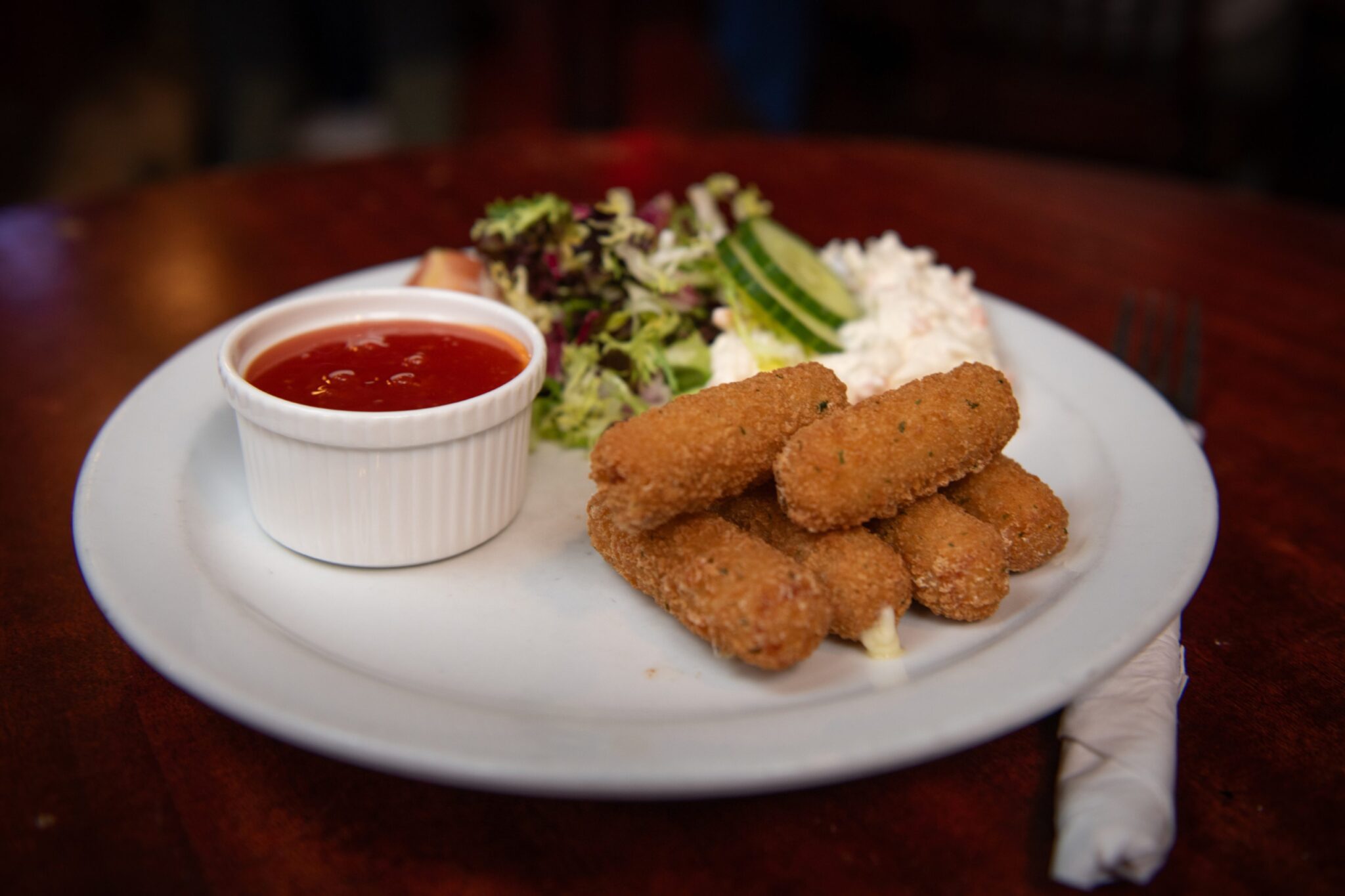 Is the food as good as the drinks at Dundee's iconic Phoenix bar?