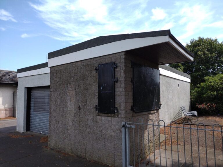 Council criticised as Broughty Ferry attractions shut