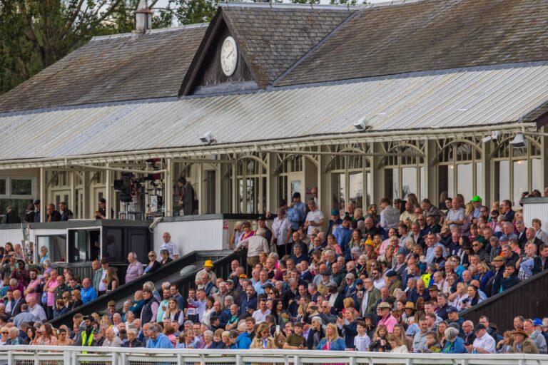 Photo gallery: Perth Racecourse family raceday 2024