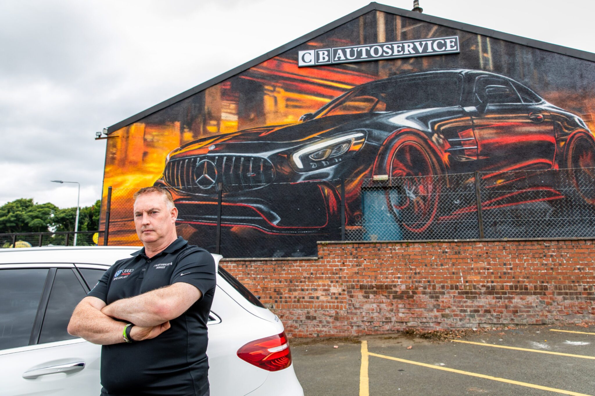 Stunning Kirkcaldy Mercedes mural stopping drivers in their tracks