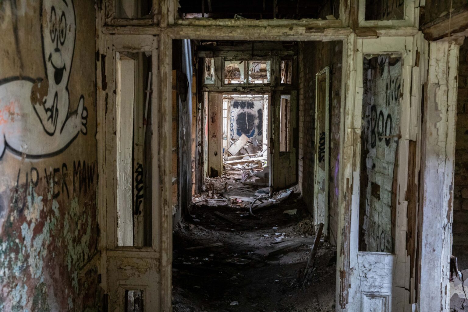 Exploring abandoned Thornton Fever Hospital in Fife