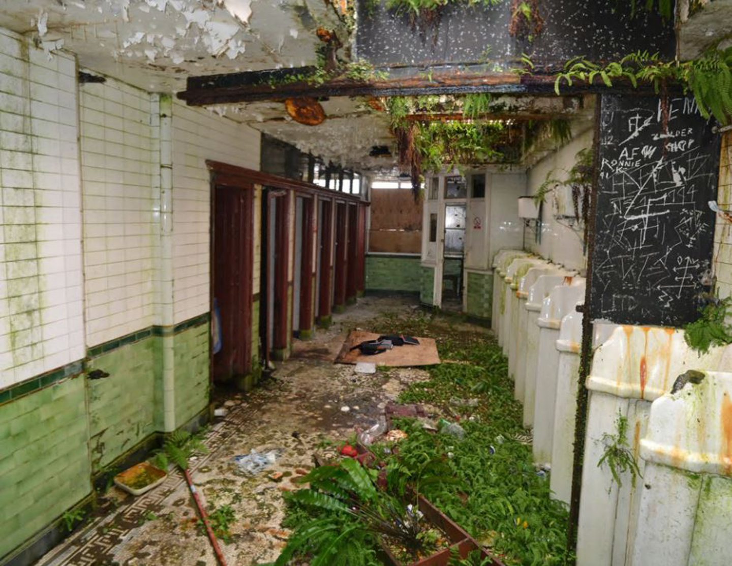 Seabraes: Plans to turn former Dundee toilets into cafe