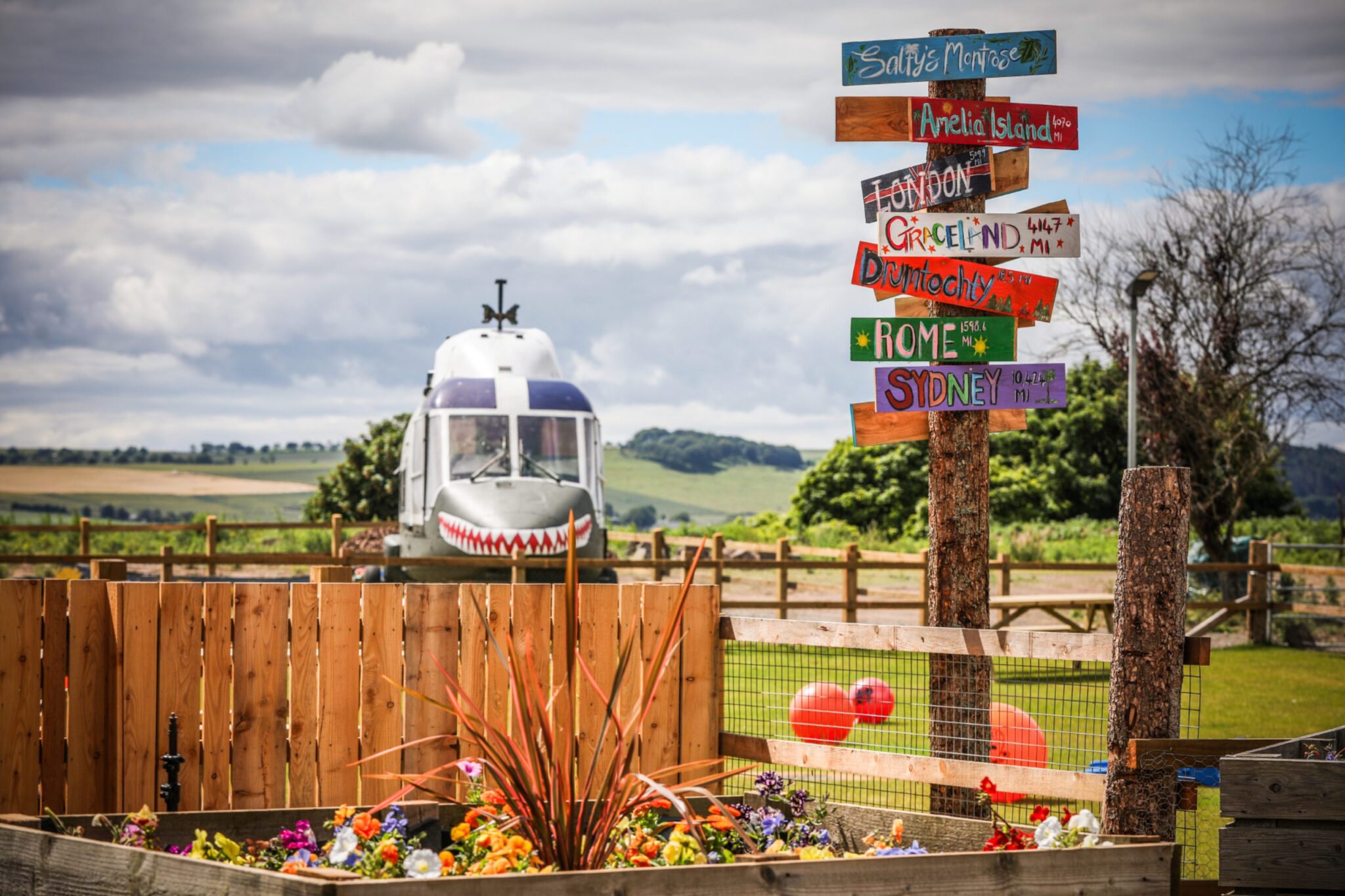 Salty's: First look at new Montrose restaurant