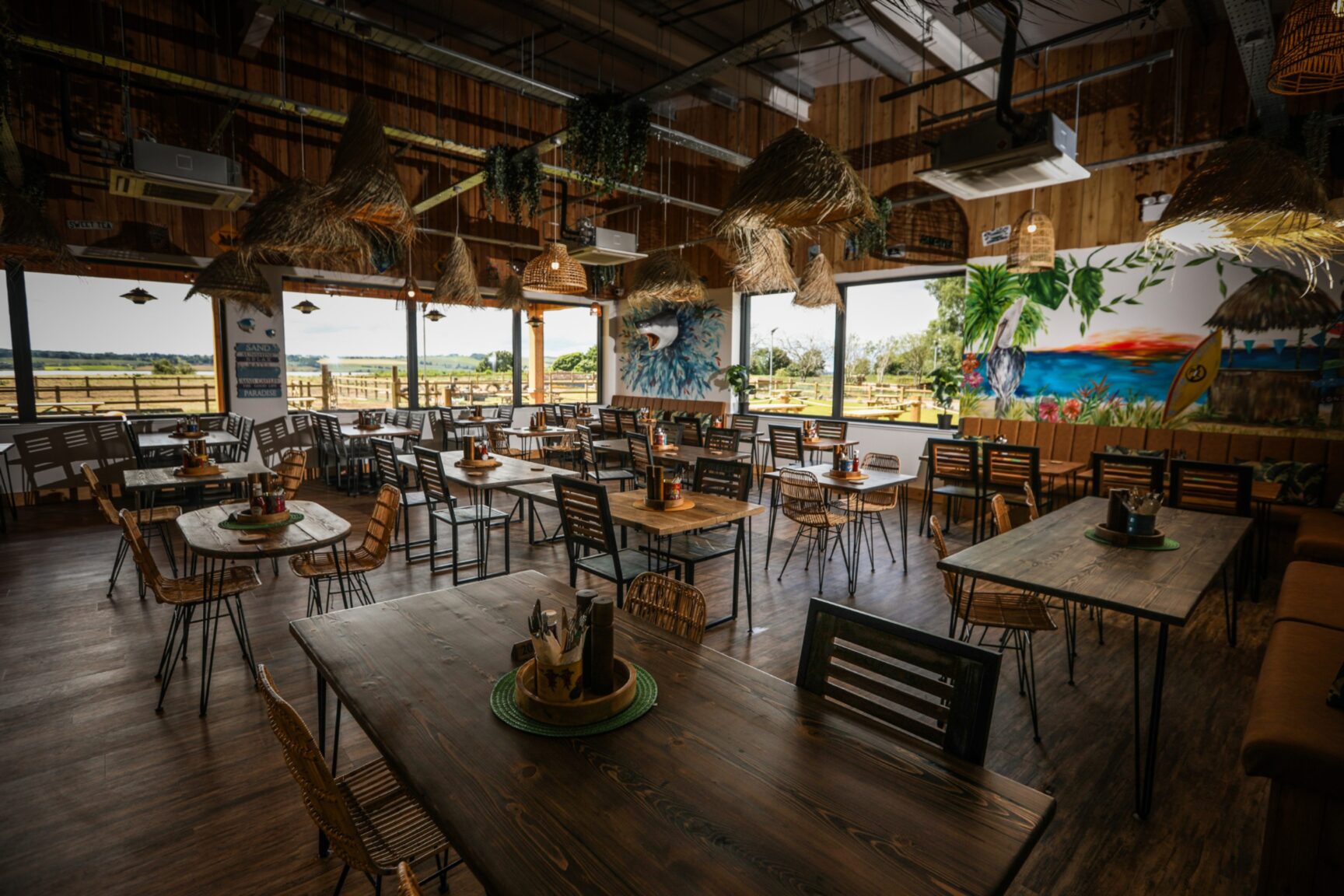 Salty's: First look at new Montrose restaurant