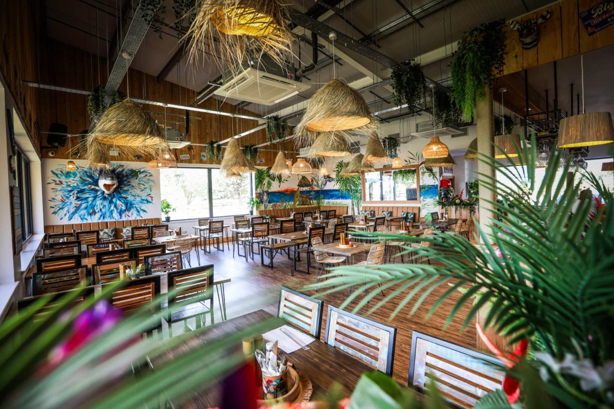 Salty's: First look at new Montrose restaurant