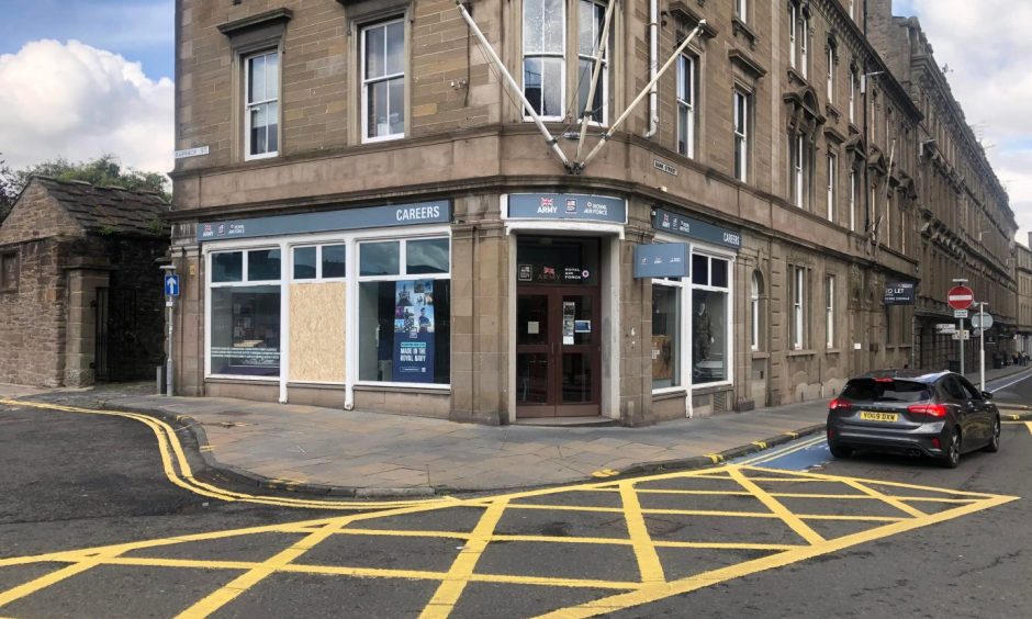 Bank Street: Hooded man targets Dundee armed forces office