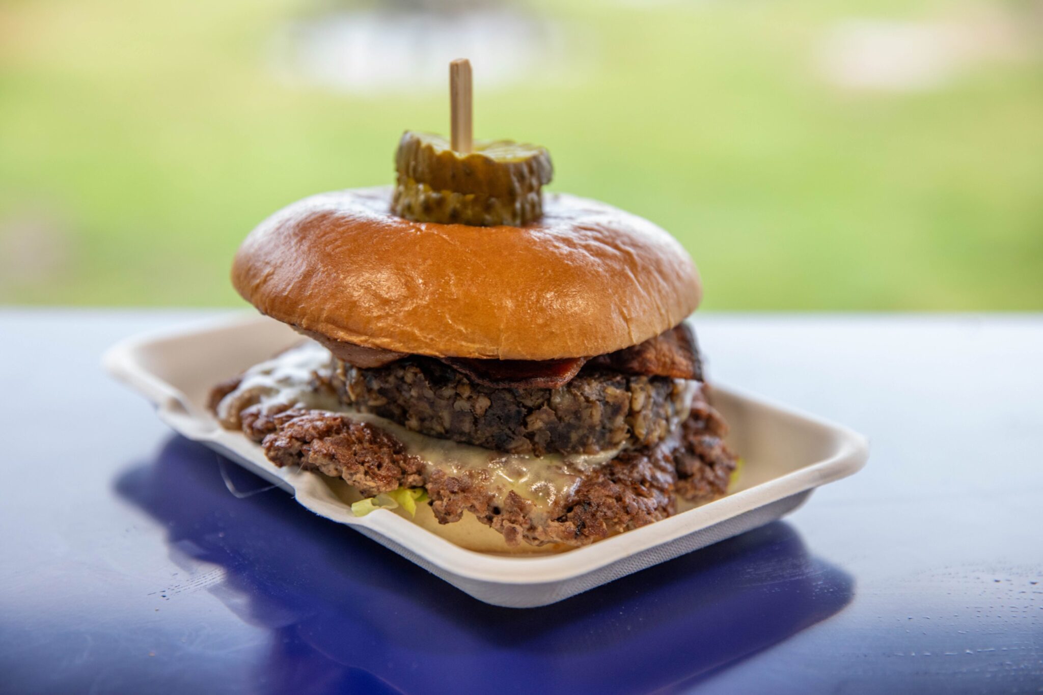 Couple dish up tasty scran at Harbour Burger at Kingsbarns beach