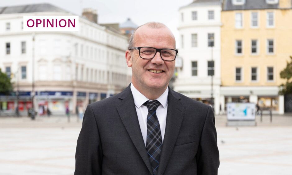 Steve Finan: Is council leader keeping pledge to Dundee?