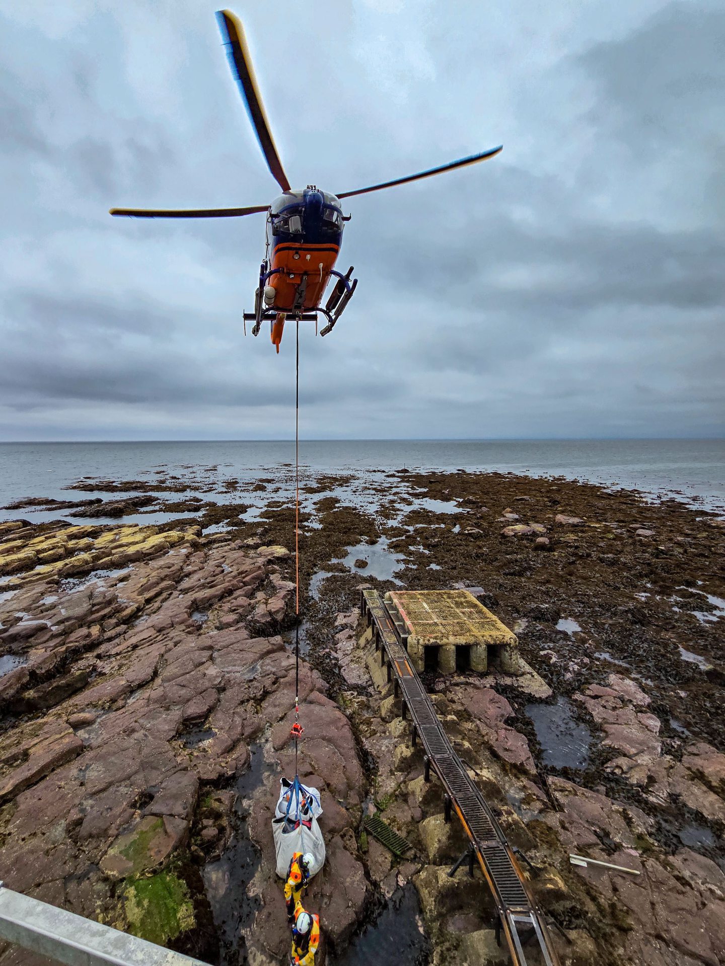 VIDEO: Helicopter ferries repair crew to Bell Rock lighthouse