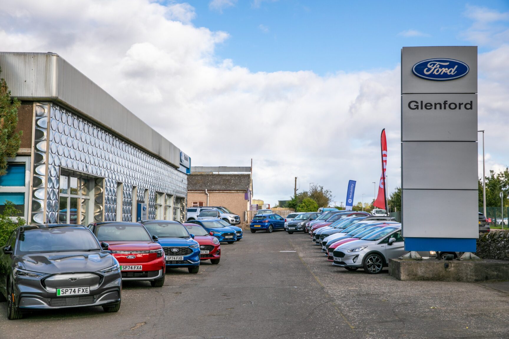 Angus firm AM Phillip acquires Forfar Glenford car dealership
