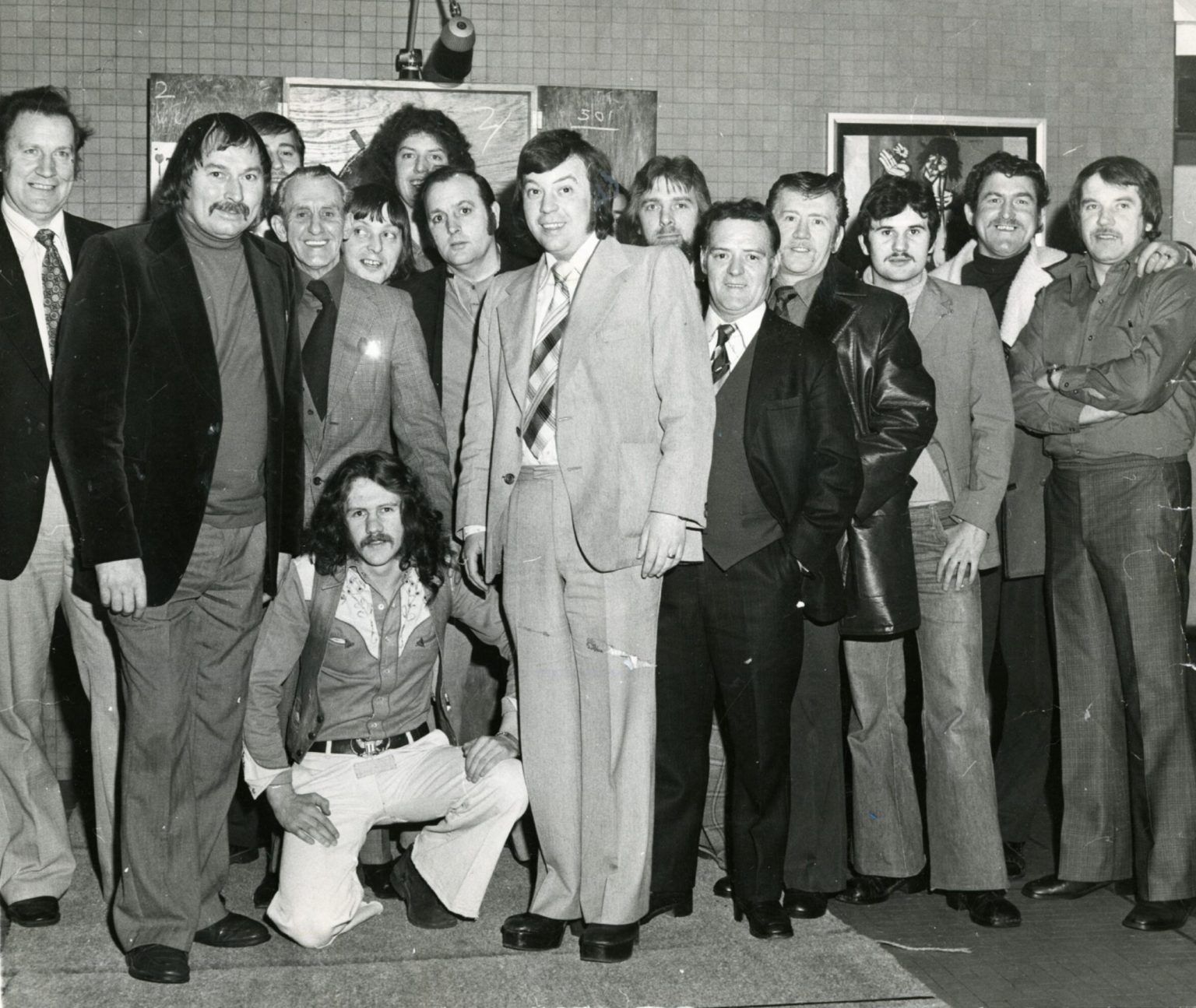Jocky Wilson, Bobby George & pub players in Dundee darts gallery