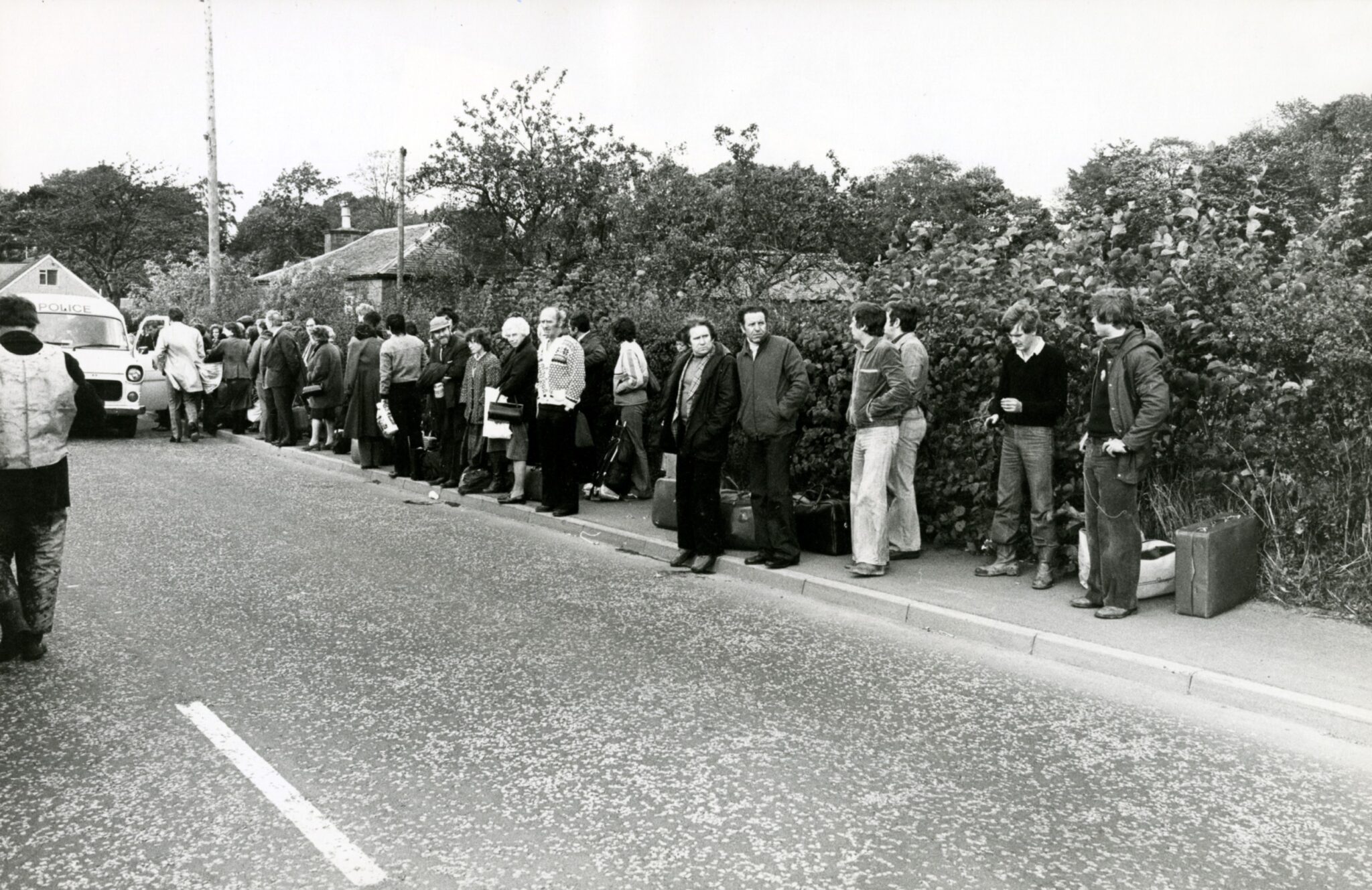 Dramatic images show aftermath of 1979 Invergowrie rail crash