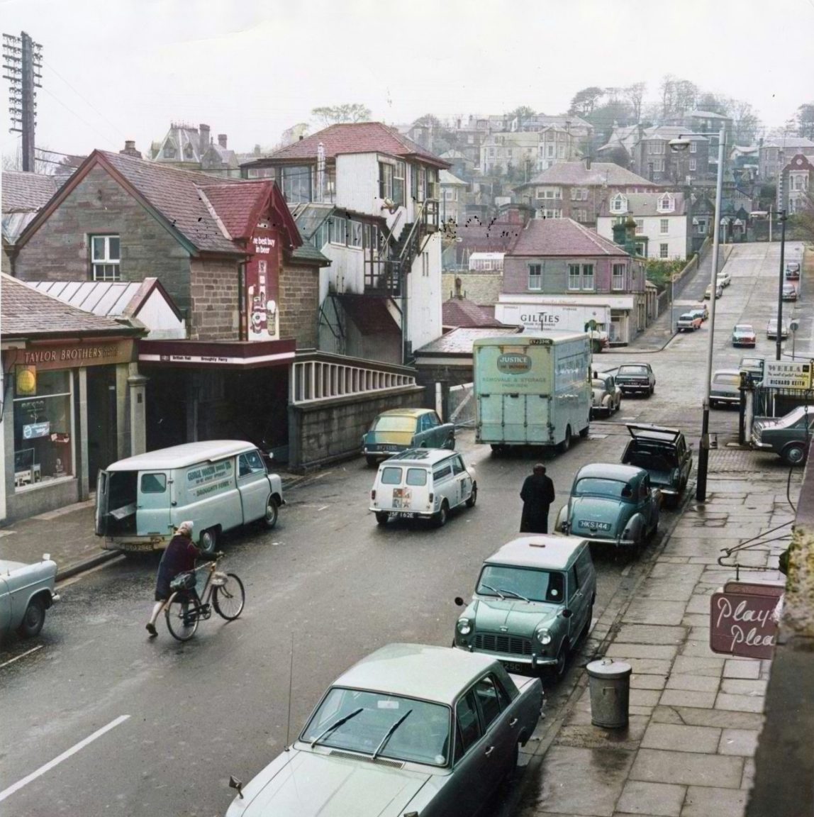 Pictures show 1960s Broughty Ferry in colour for first time - The Courier