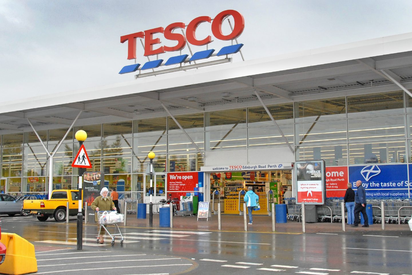 Crash driver was nearly 7 times drink limit at Perth Tesco car park
