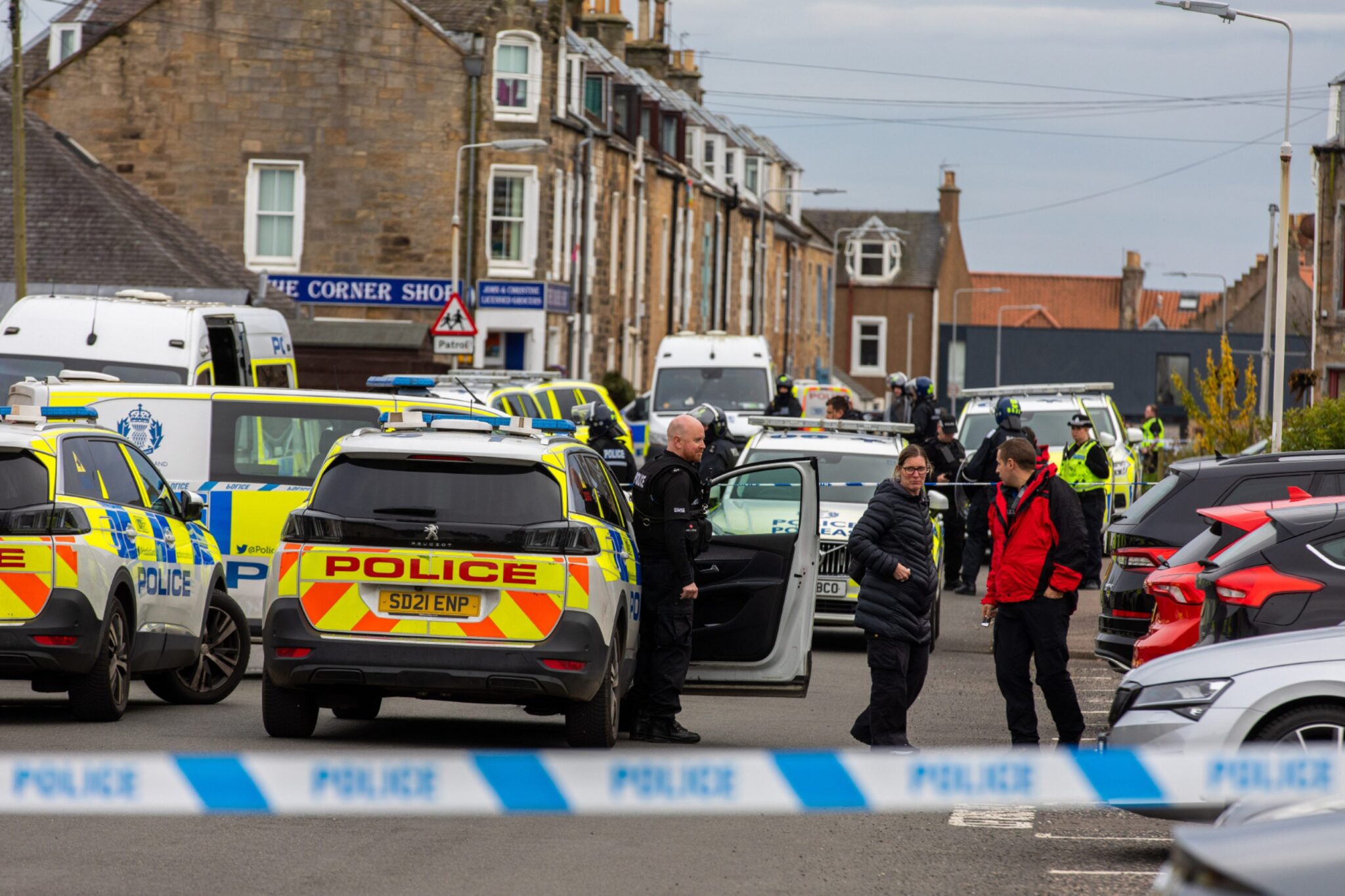 March Crescent: Anstruther road closed as riot police called