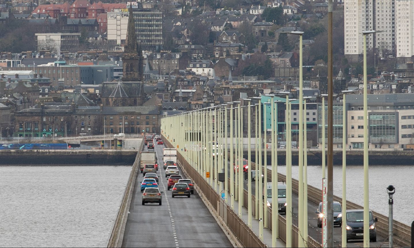 Tay Road Bridge closures and contraflow during roadworks