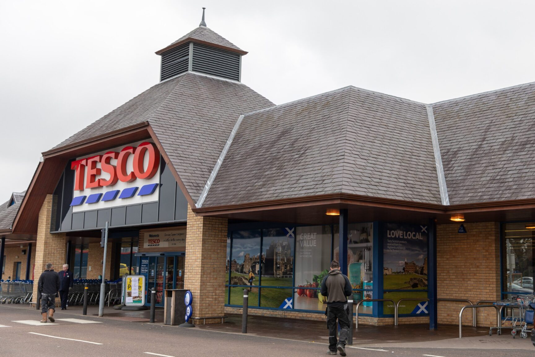 Hero bus driver saves life of Cupar passenger with CPR