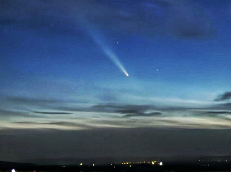 Comet A3: Courier readers share photos of 'comet of the century'