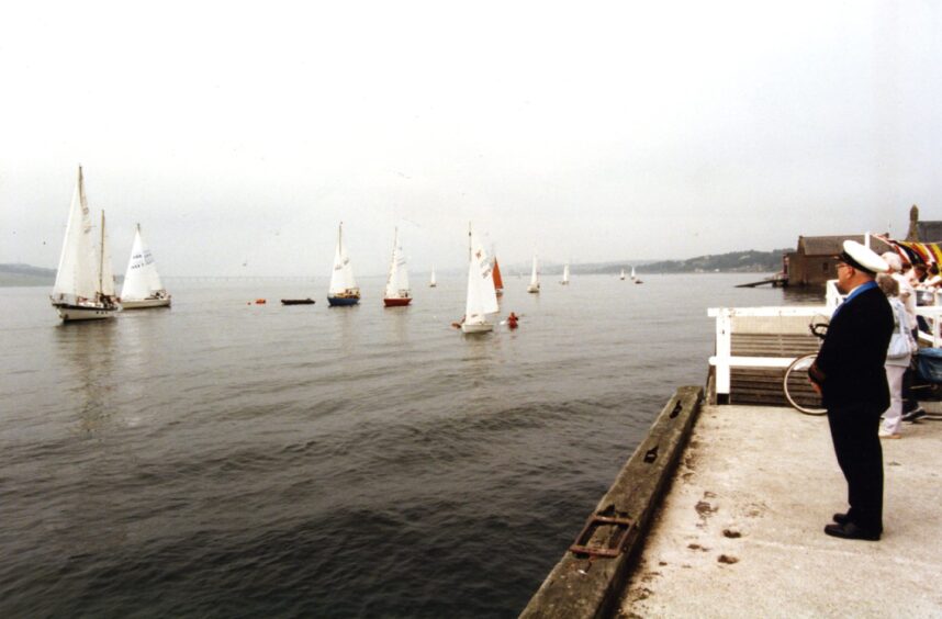 Broughty Ferry in 1999 captured in gallery of nostalgic pictures