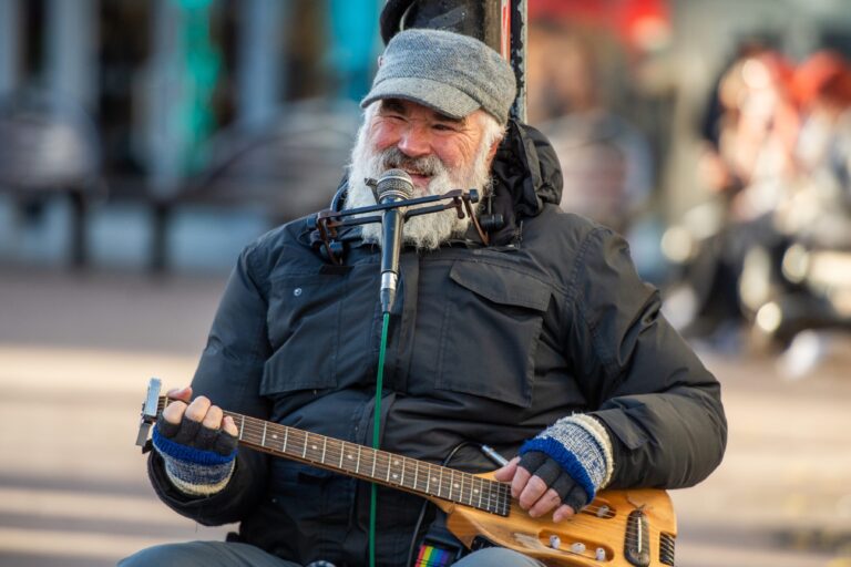 Dundee busker Eric Gudmunsen on why he loves Christmas
