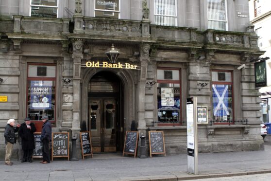 Dundee pub Old Bank Bar to open for homeless on Christmas Day