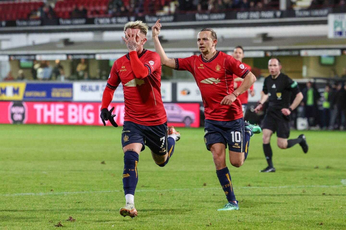 Callumn Morrison to Dunfermline addressed as Pars wait on Tod