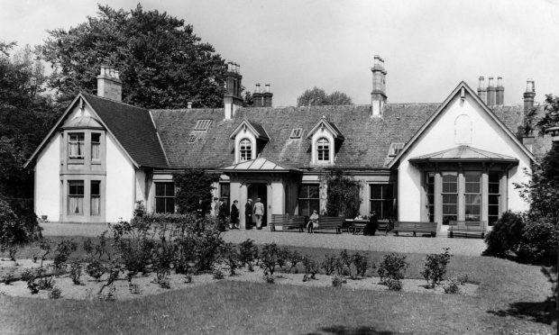 New book tells the forgotten tales of Broughty Ferry mansions